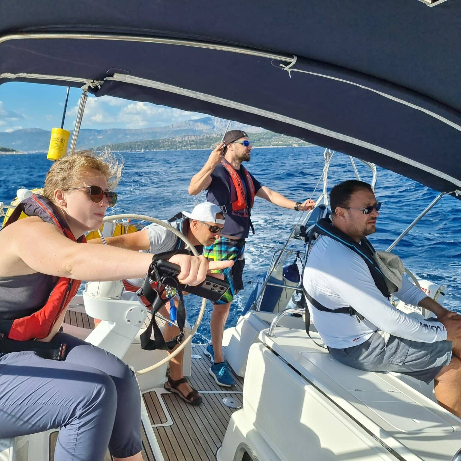 Yacht Sail Training – RYA Yachting and Sailing Training School ...